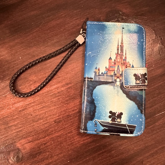 Disney | Bags | Fashion Iphone Walt Disney World Design Wallet Case ...